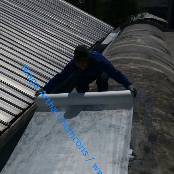 Waterproofing Coating Dak Atap dengan Polyurethane